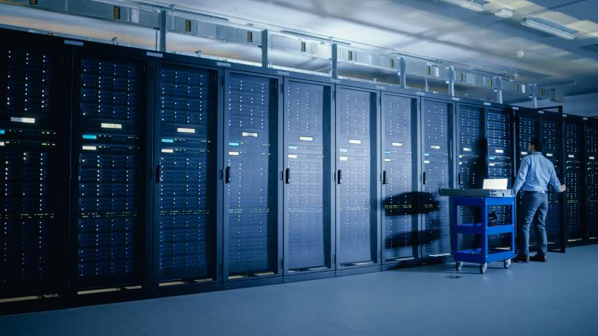 Make the Move to 100GbE with RDMA on VMware vSAN 8 with 4th Gen Intel ...